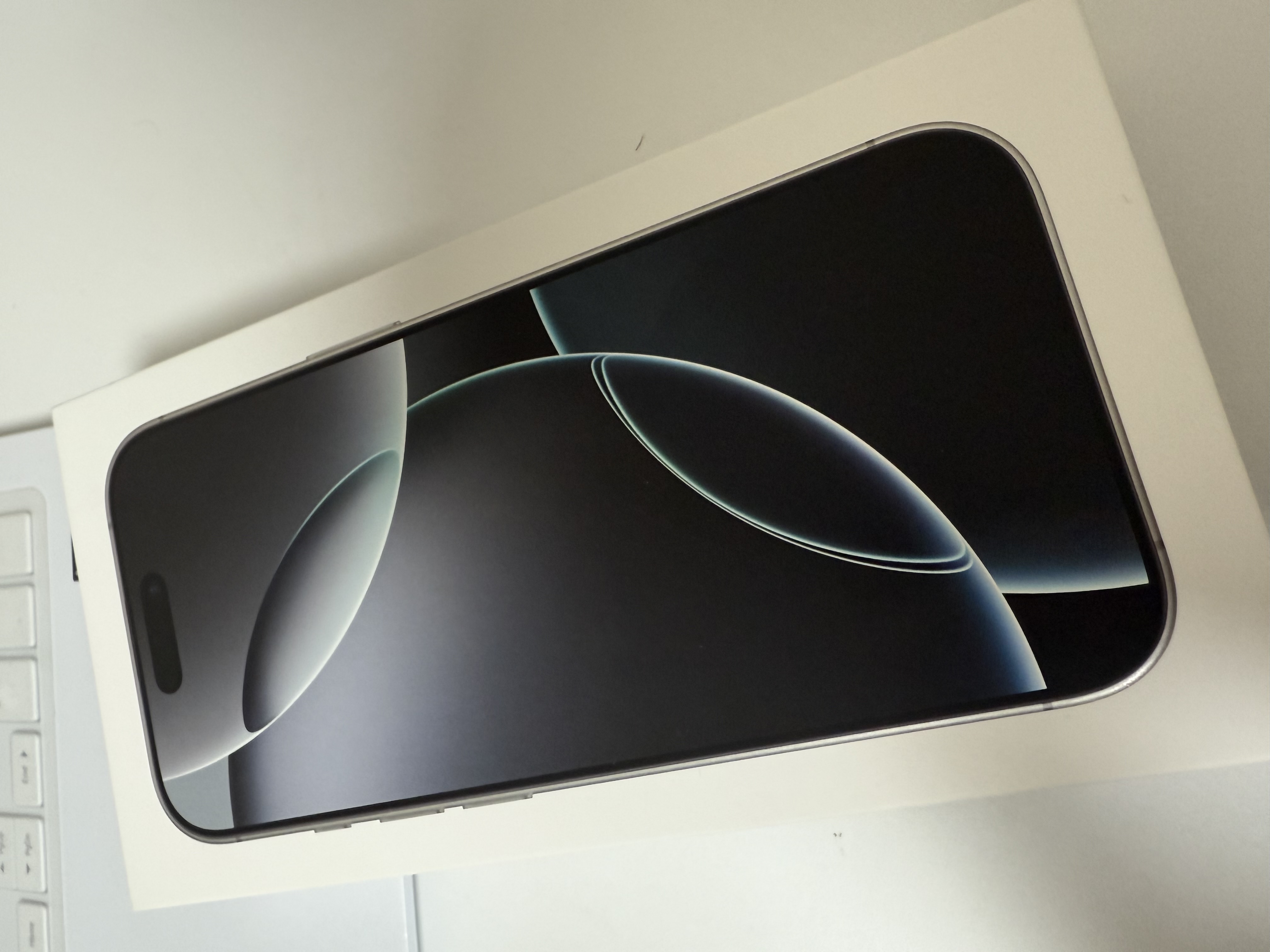 아이폰16e(SE4) 128GB